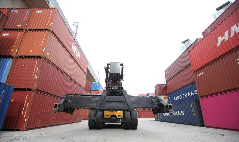 Container Load of Truck Tires: A Guide to Wholesale 295/75R22.5 and 11R ...