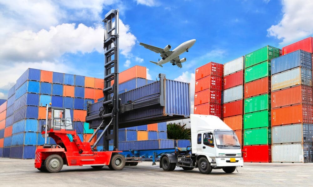 Freight Forwarding: What It Is And How It Works