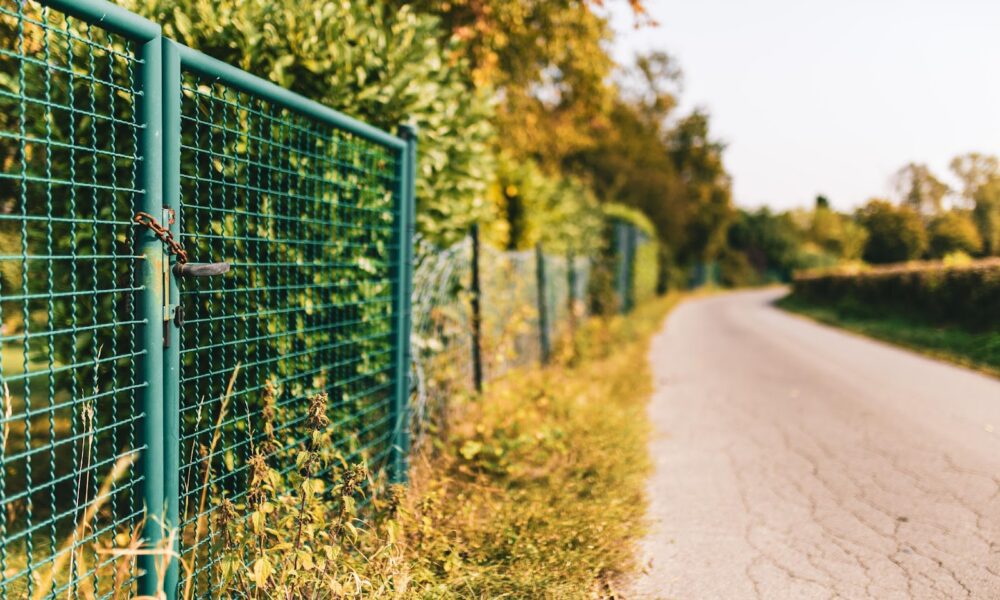 How PVC Fencing Enhances Gold Coast Homes' Security And Appearance ...