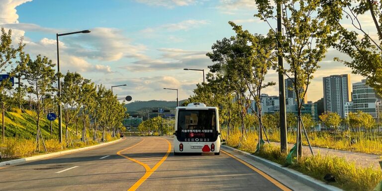 Demystifying Autonomous Vehicles: A Comprehensive Guide to ...