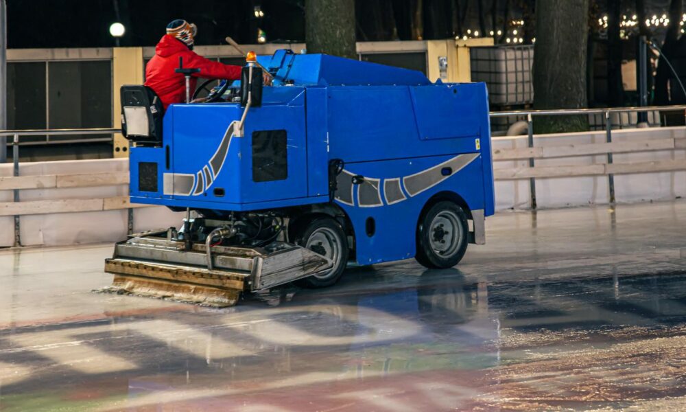 Revolutionizing Surface Cleaning: The Aqua Blasting Machine - TechBullion
