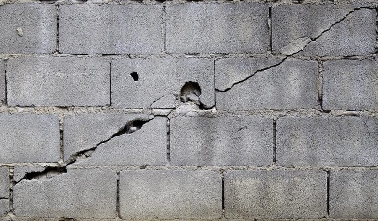 How to Repair a Concrete Block Wall: Step-by-Step