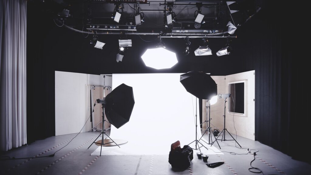 Top 10 Vloggers of India and Pakistan Shaping the Media Industry ...
