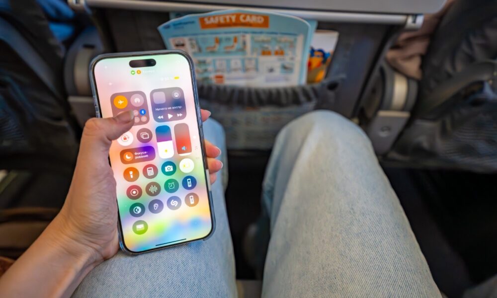 The airplane mode toggle that can refresh your iPhone or Android signal ...